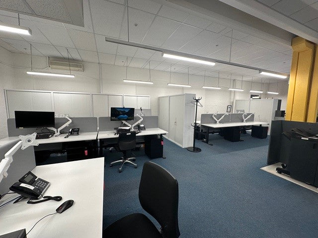 A FITOUT OF DESKS, SCREENS, CHAIRS & STORAGE Sydney – Equip Office ...